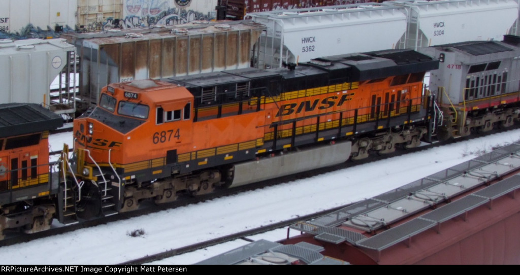 BNSF 6874